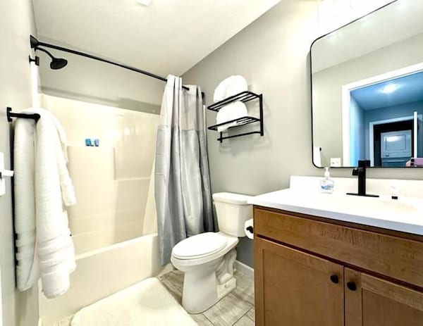 Welcome To The Willow - Spacious 4-bedroom Townhome Close To Msu - Mankato, MN