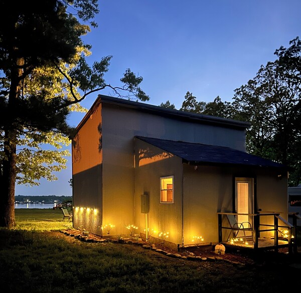 Charming Lake Cottage Overlooking Grand Lake - Oklahoma