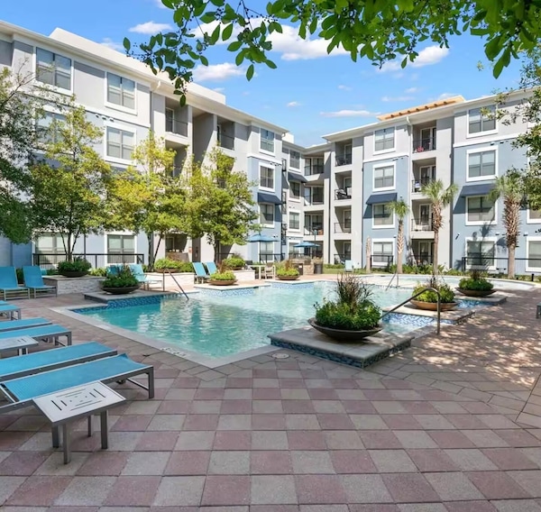Beautiful 1-bedroom Condo In Frisco Near Shops - 루이스빌