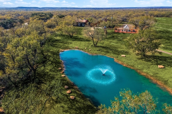 The Prairie House At The Winery - Cc Farms - Breckenridge, TX