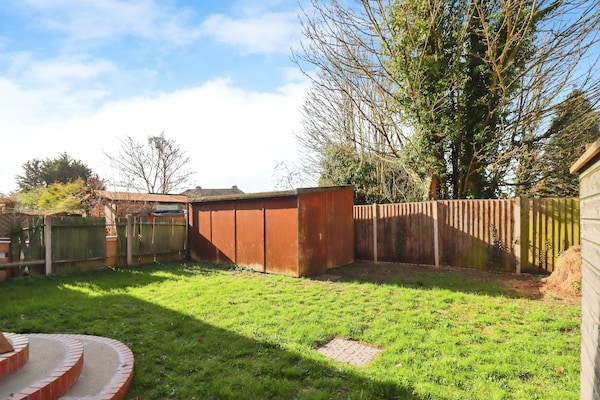 10 Minutes From Norwich City Centre 4 Bed House - Norwich