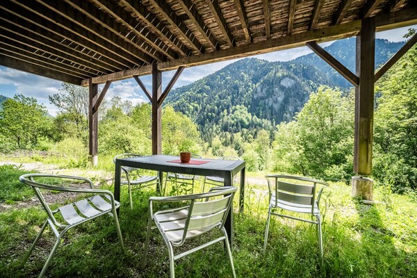 Chambre 'Elisthur Chambre N°2' Avec Vue Sur Les Montagnes, Terrasse Partagée Et Wi-fi - Abondance