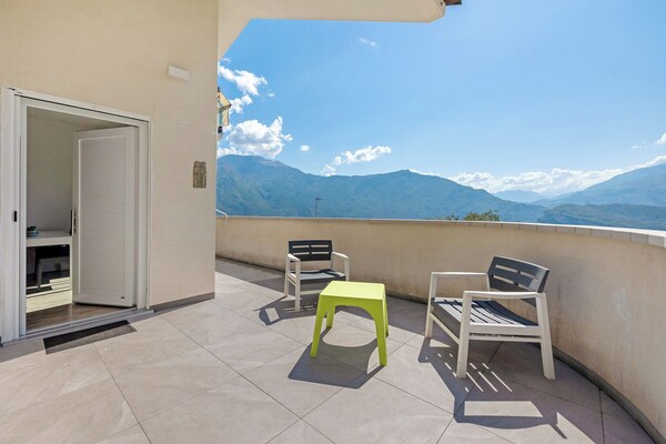 Villa 'Renè' Avec Terrasse Privée, Wi-fi Et Climatisation - Nago-Torbole