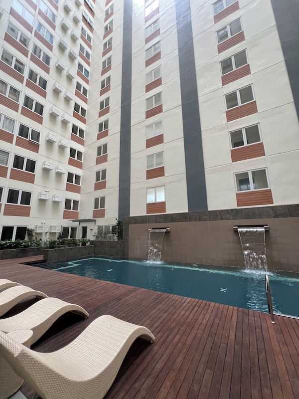 A 24-sqm Studio Type . Has 3 Beds And Perfect For Families, Couples Or Friends. - Kawit