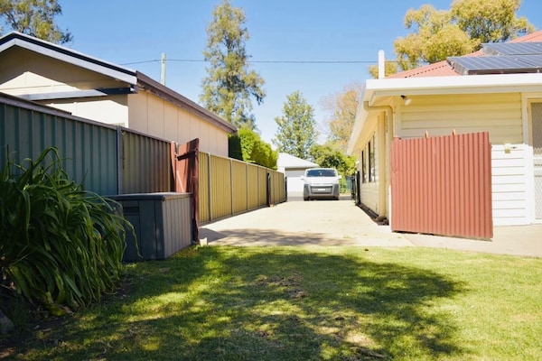 Kookaburra Door - Dubbo