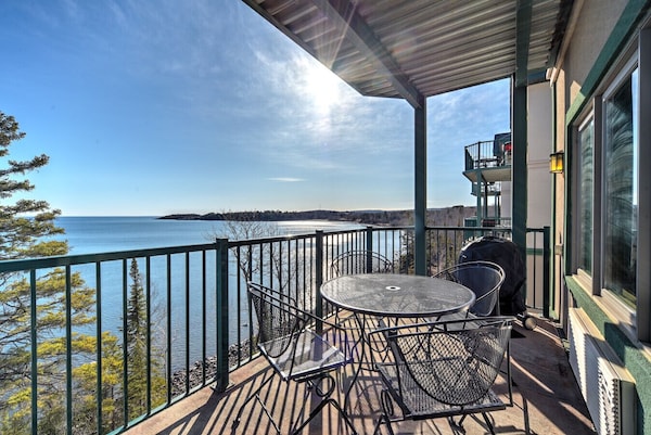 New - Waterfront Two Harbors Retreat -Pool/hot Tub (2br) - Two Harbors, MN