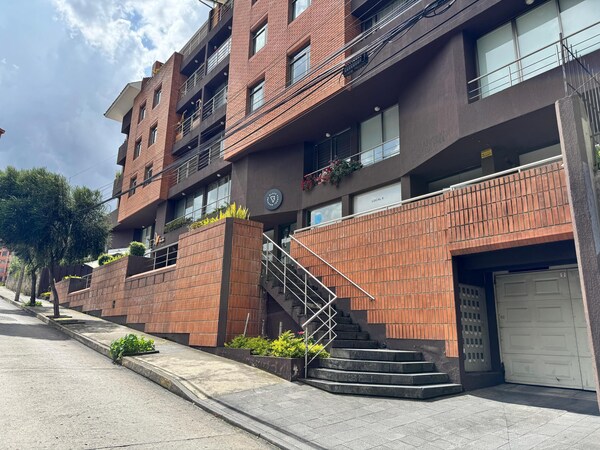 Lovely 3-bedroom Apartment Near The Centro De Cuenca - Cuenca