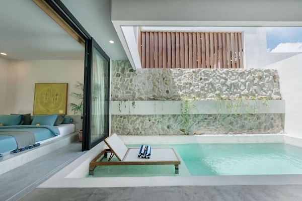 Modern 2br Villa Rooftop & Pool - Kuta