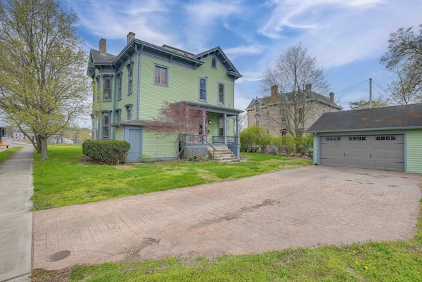 Family Home Near Franklin Historic District - Carlisle, OH
