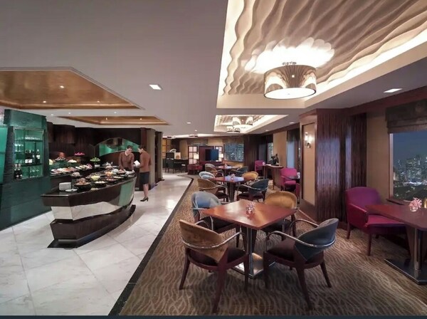 Luxurious Experience At Shangri-la, Manila - Taguig