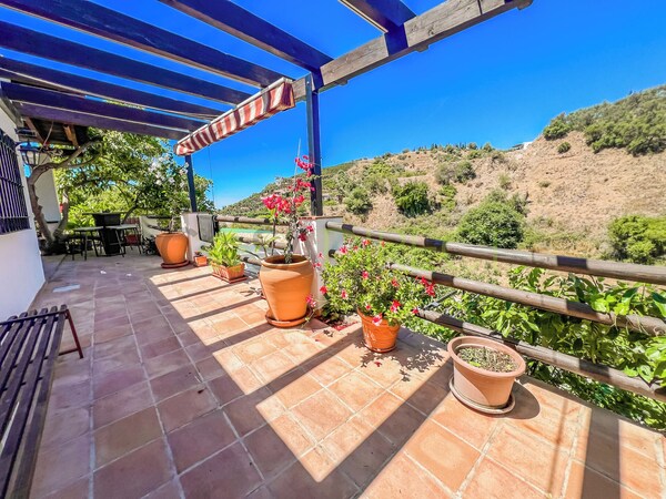 Farmhouse In The Picturesque Village Of Frigiliana - Frigiliana