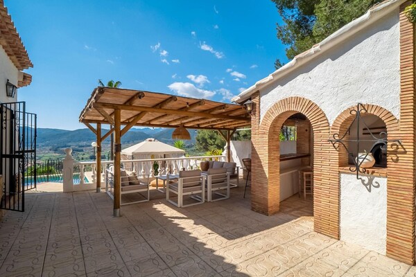 Villa Con Jardín Y Piscina Privada En Alcalali - Orba