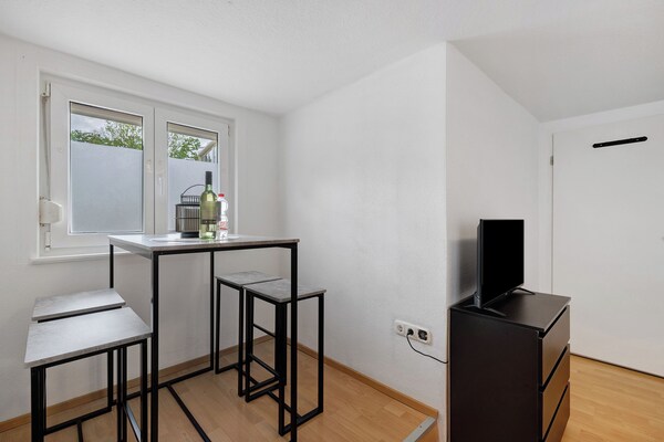 Apartamento 'M B Homes Schlatt' Con Vistas Al Lago, Terraza Compartida Y Wi-fi - Hechingen