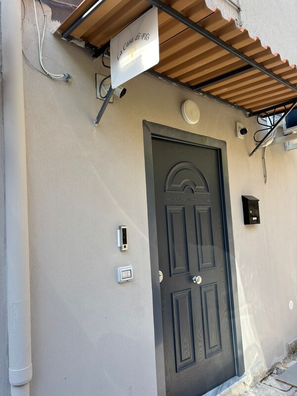 Appartamento Indipendente A 5 Minuti A Piedi Dagli Scavi Di Ercolano. - Ercolano