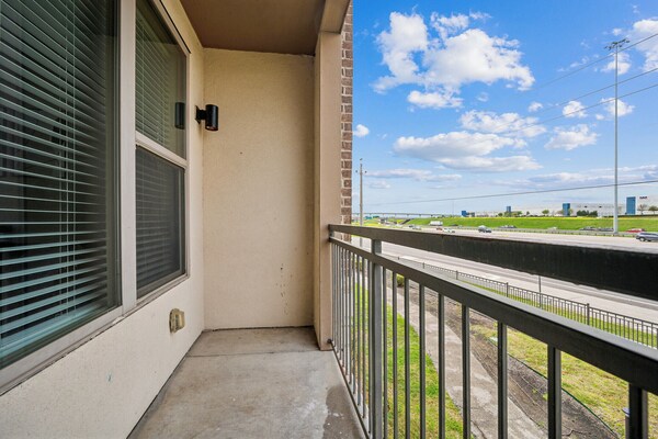 The Watson 343 I Comfy 2 Bed 1 Bath - Arlington, TX