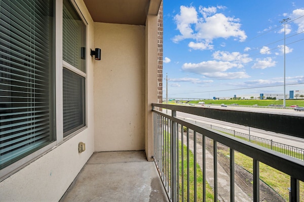 The Watson 343 I Comfy 2 Bed 1 Bath - Mansfield, TX