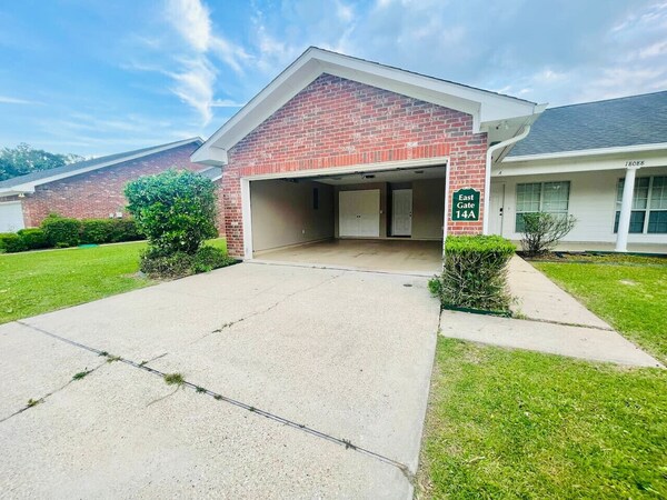 Eastgate 14a Beautiful Townhouse - Hammond, LA