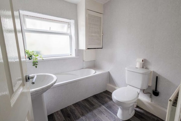 3 Bedroom Home In Hartlepool - Hartlepool