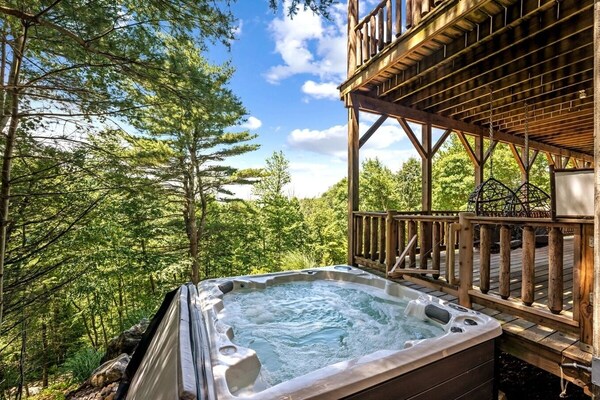 Welcome To Your Luxurious 3,000 Sq - Palmerton, PA