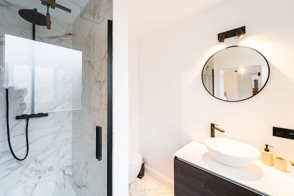 Stylish Antwerp Stay For 4 Guests - Schilde