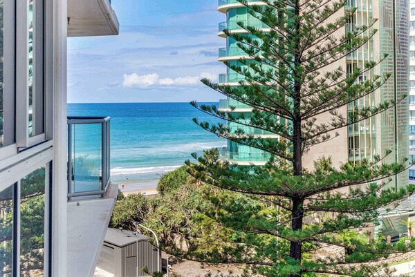 Tiki By Khove Summary - Broadbeach