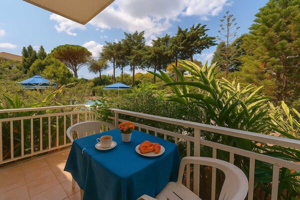 Bluewhite Studio - Cozy Garden Getaway - Cefalonia