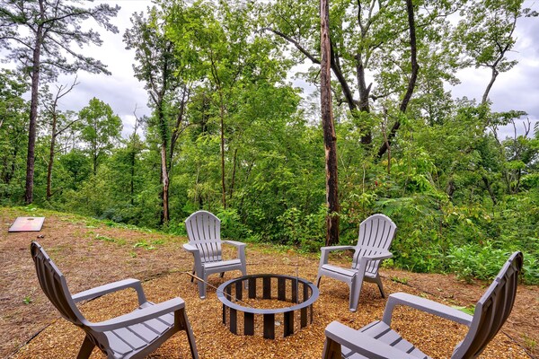 Jb's Heavenly Hideaway | Rv For 6 W\/hot Tub! - Pigeon Forge, TN
