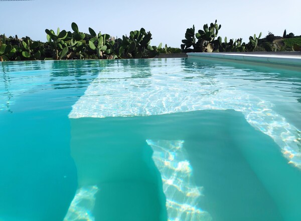 House With Infinity Pool In The Hills Near The Sea And Trapani - Scopello, Italia