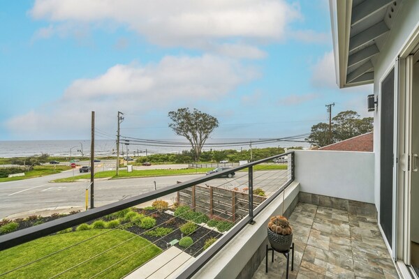 New! Panoramic Ocean Views Modern Coastal Escape - Half Moon Bay, CA