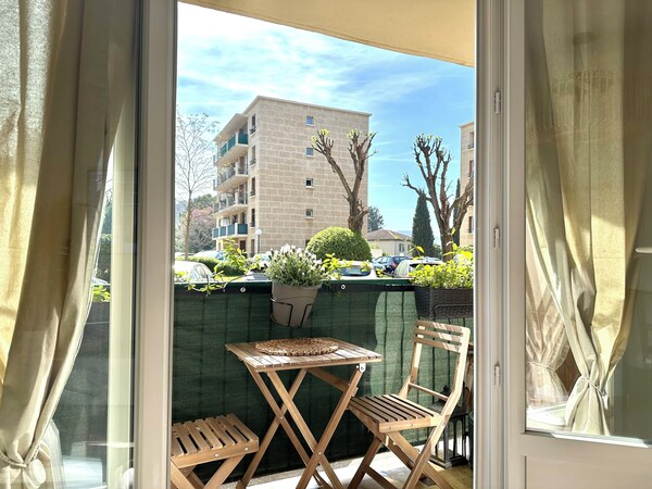 Aix Centre Ville, Grand Appartement, Confort Maximum, Clim, Parking Gratuit - Éguilles