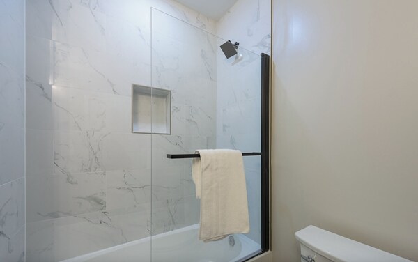 Nice 1br Apartment In Dc Prime Location - Washington Navy Yard, DC