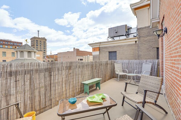 Walk Downtown: Inviting Historic Home In Dubuque! - Q Casino
