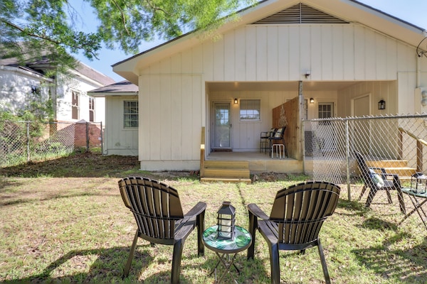Walk To Eats & Entertainment: Home In Brookhaven - Brookhaven, MS