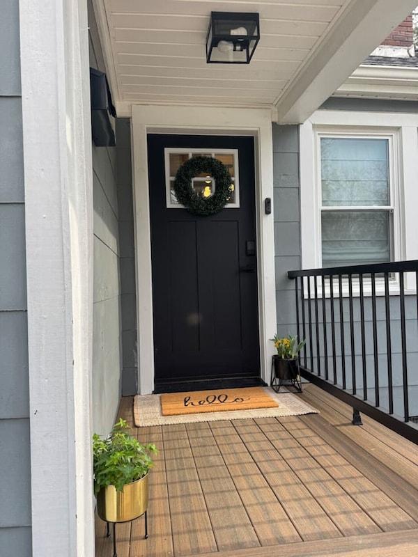 Upscale 2-bedroom Duplex, Steps From Everything! - Greenwood, SC
