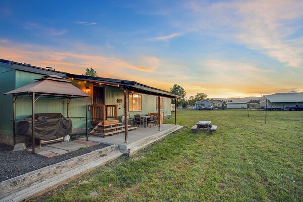 Cozy Lake Escape Walk To Lake, Mountain Views, Big Yard, Sleeps 8 - White River Falls State Park, Maupin