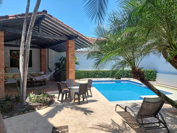 Casa La Herencia In Cauca Viejo With Swimming Pool, Jacuzzi And Turkish Bath. - Jericó
