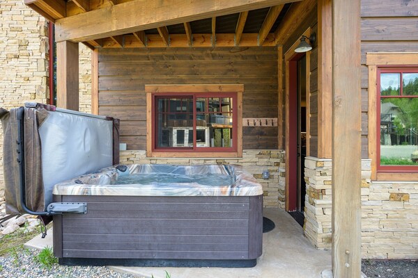 Slopeside Custom Chalet I 2 Hot Tubs I Fire Tables I Views I Best Price I Free Adventures Daily - Winter Park, CO