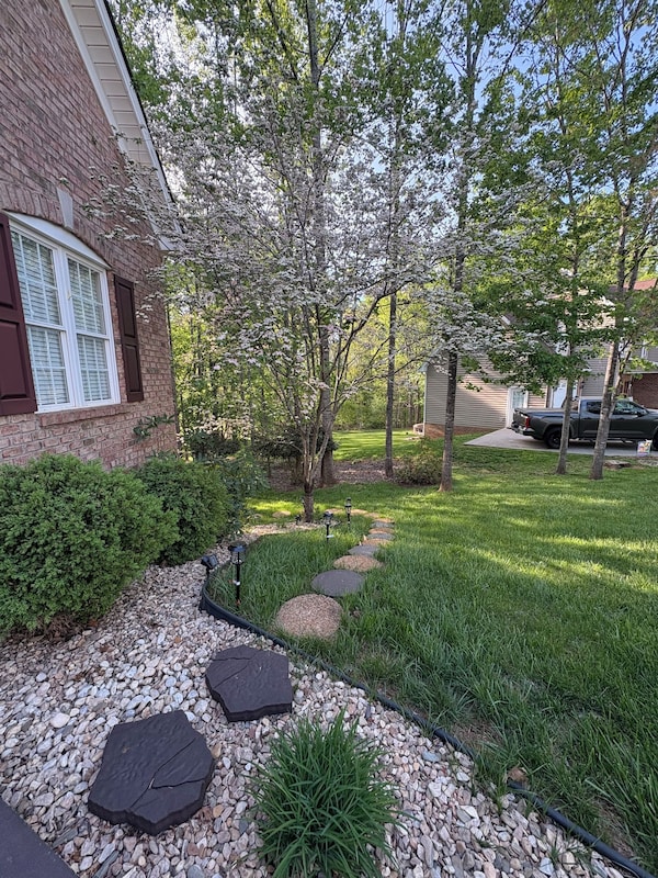 Spacious Guest Apartment To Enjoy. Only 12 Minutes From Liberty University. - Big Island, VA