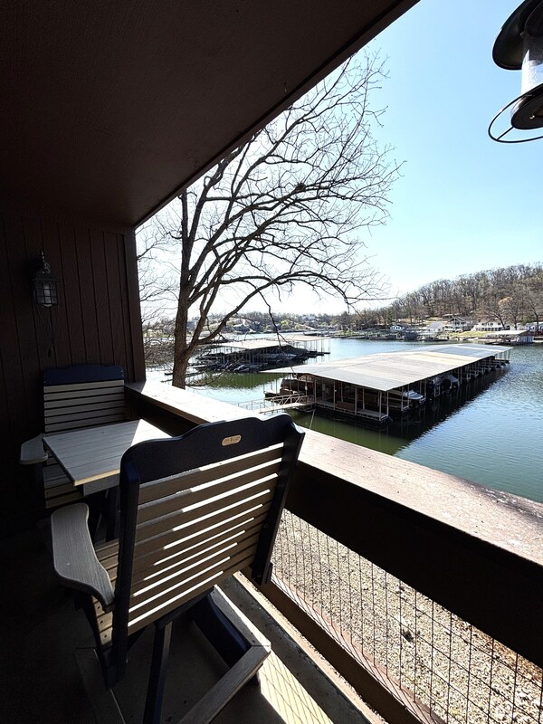 Lakefront Condo At The Knolls! - Lake Ozark, MO