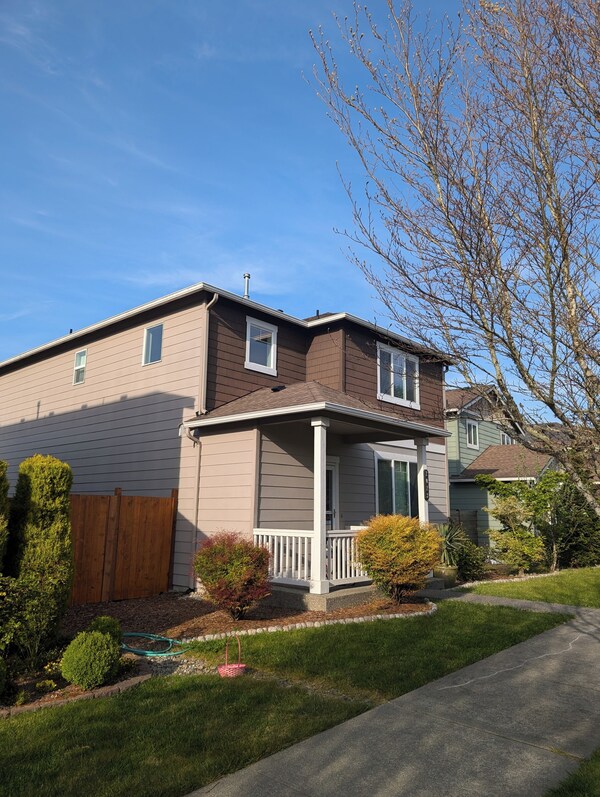 Fabulous 3-bedroom House With Wifi In Tacoma - Tacoma, WA