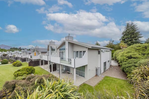 Mountain View Townhouse For Six - Wanaka