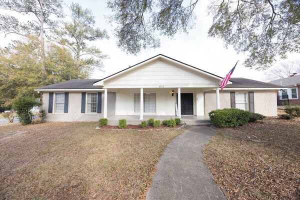 4-bed Haven Pool Table, Shuffleboard Massage Chair - Columbus, GA