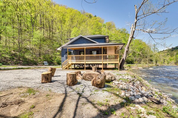 Tellico River Cabin W/ Game Room & Fire Pit! - Tellico Plains, TN