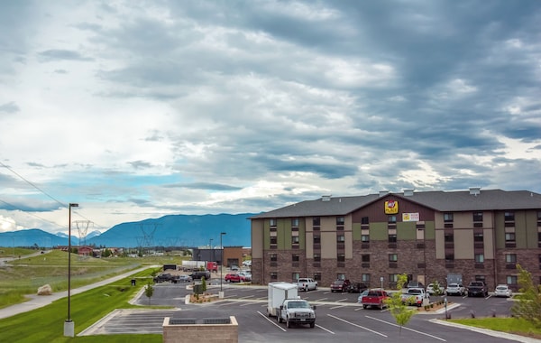 Pet-friendly Kalispell Room W/ Kitchen Near Glacier National Park - Kalispell, MT