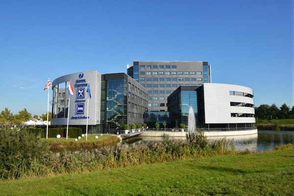 Contemporary Hotel With Easy Access To Breda And Rotterdam! Indoor Pool - Breda