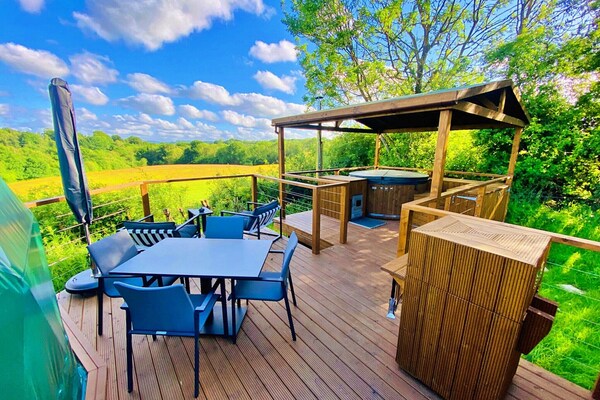Holiday Chalet With Hot Tub In Hoath, No Deposit - Hever Castle & Gardens