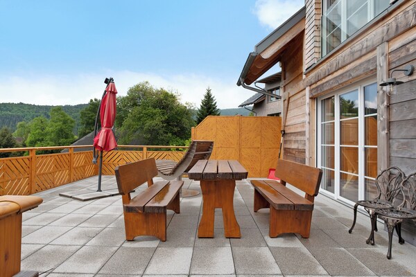 Maison De Vacances 'Chalet Schonzeit' Avec Vue Sur La Montagne, Terrasse Privée Et Wi-fi - Feldberg