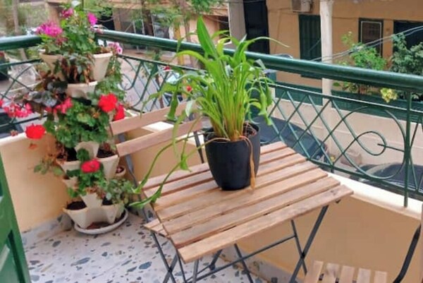 Achrafieh Luxurious 1br Apt,5 Min To Beirut Museum - Beyrouth