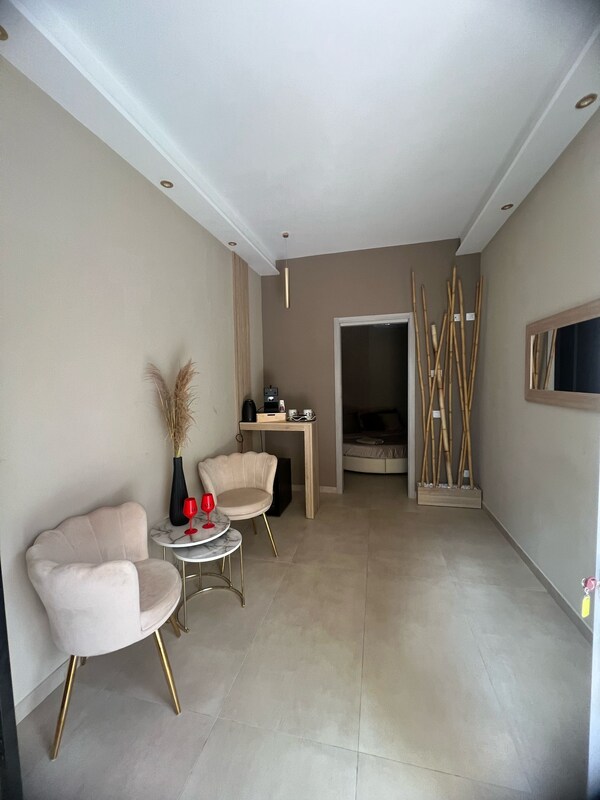 Suite With Jacuzzi 2 Steps From The Sea And Downtown - Terrasini
