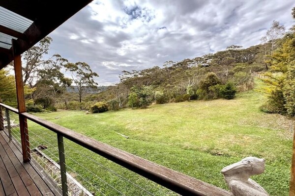 Imis Cottage - 3 Bedroom Cottage (Sleeps 8) - Katoomba